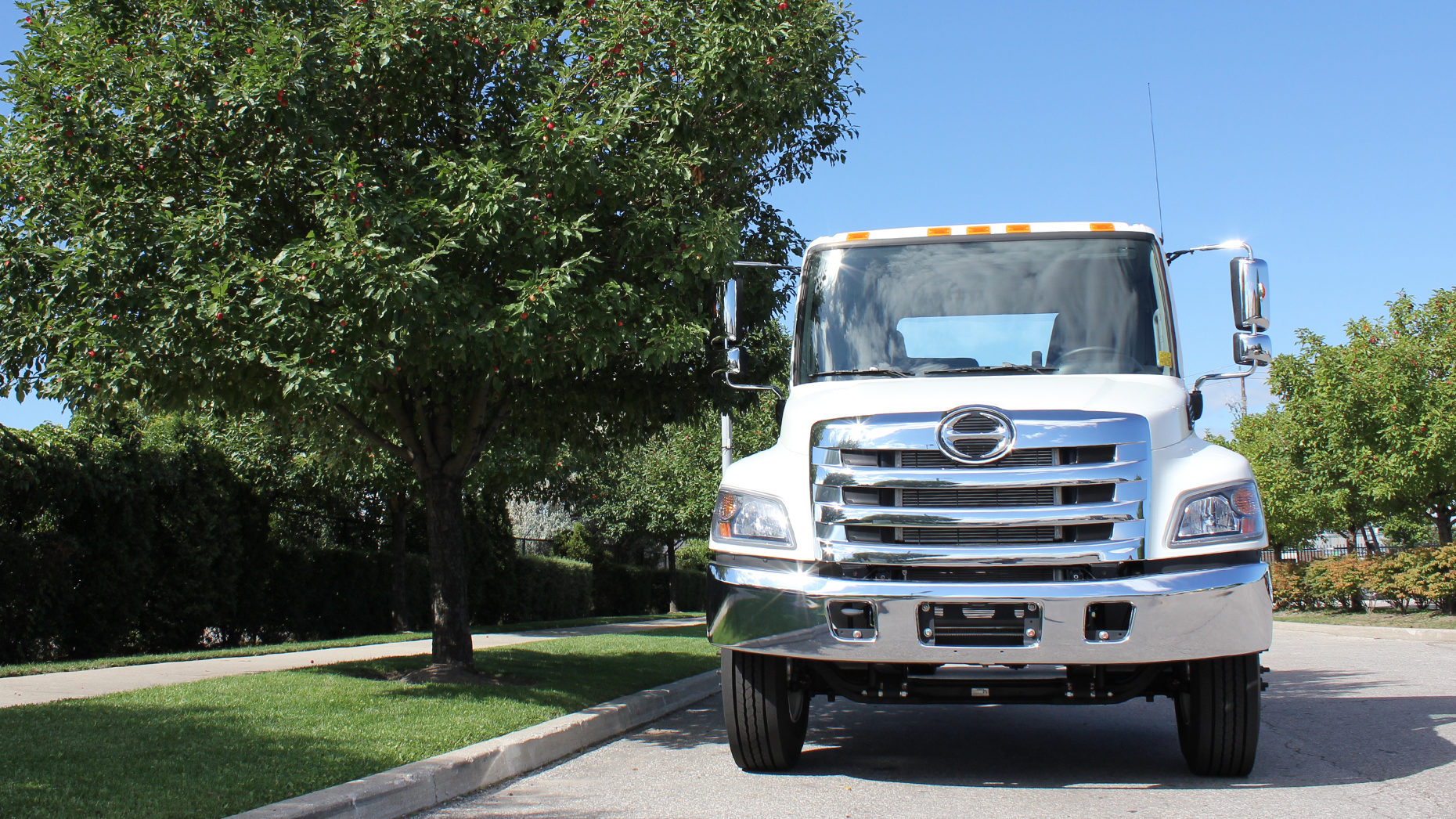 Hero_banner_home_MDT - Hino Canada